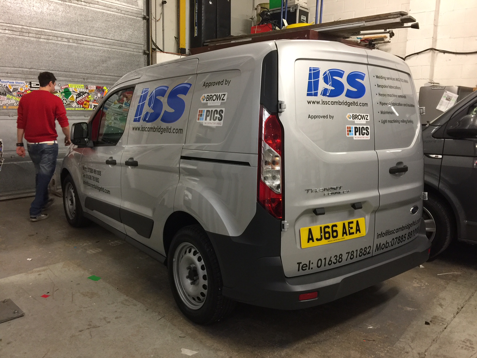 ISS van Graphics - Universal Graphix